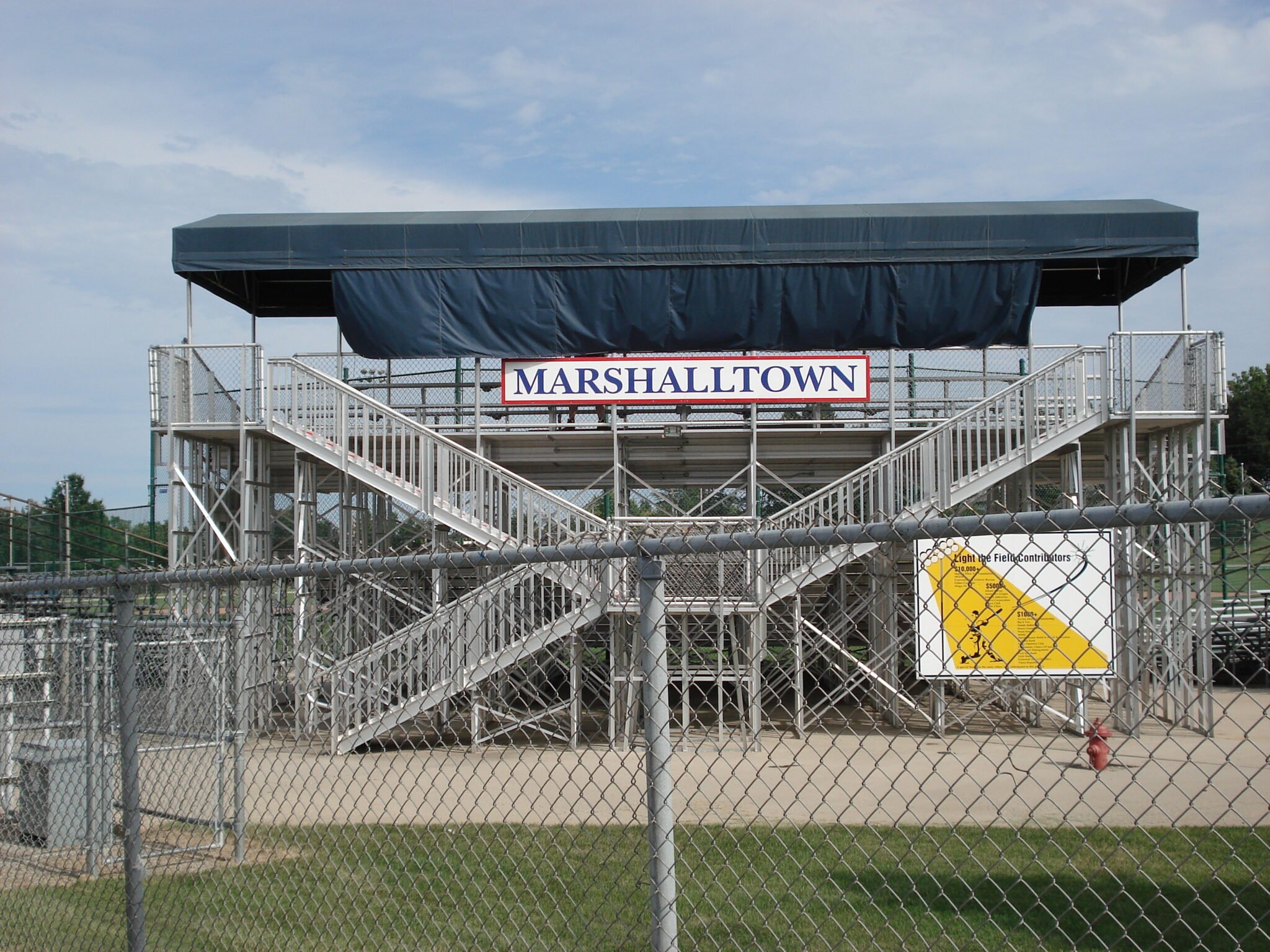 Custom Designed Bleachers | American Aluminum Seating Inc.
